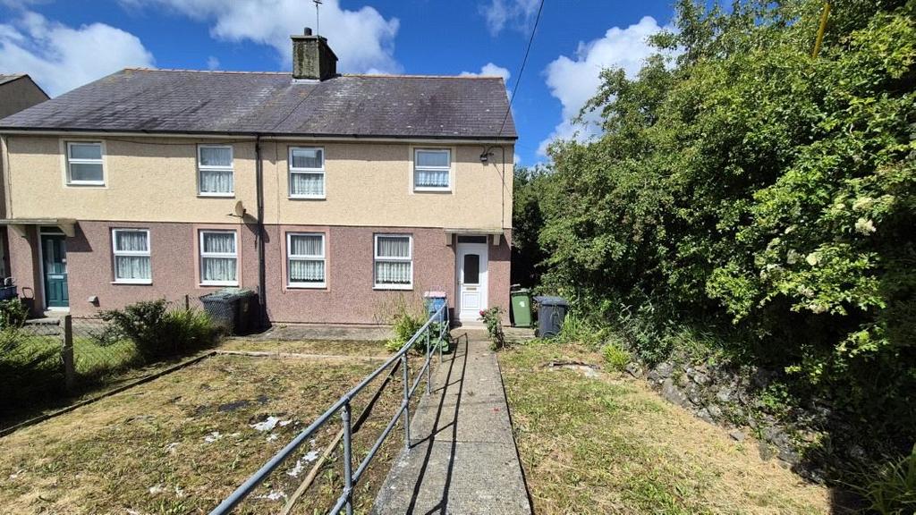 Isgraig, Llangefni, Anglesey, LL77 3 bed semi-detached house for sale ...