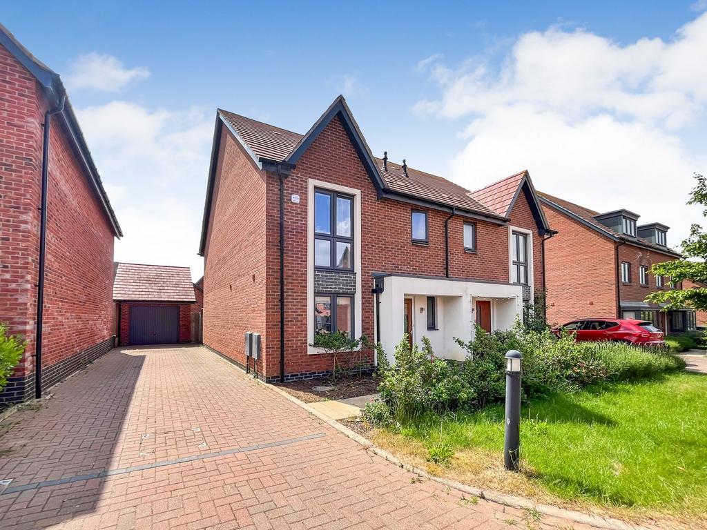 Shaughnessy Way, Houlton, Rugby, CV23 3 bed semi-detached house for sale - £340,000
