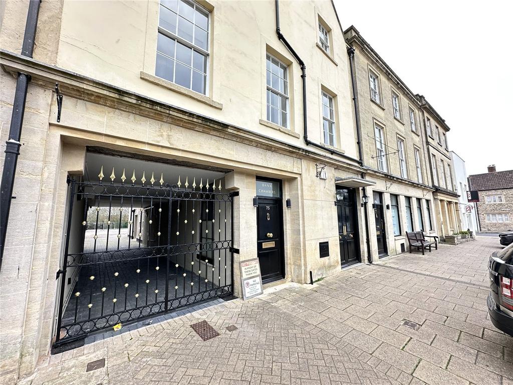 Broad Street, Chipping Sodbury... Office - £4,583 pcm (£1,058 pw)