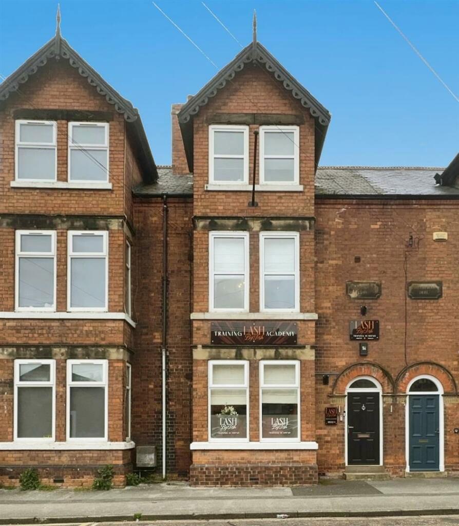 Exchange Street, Retford... Retail property (high street) - £250,000