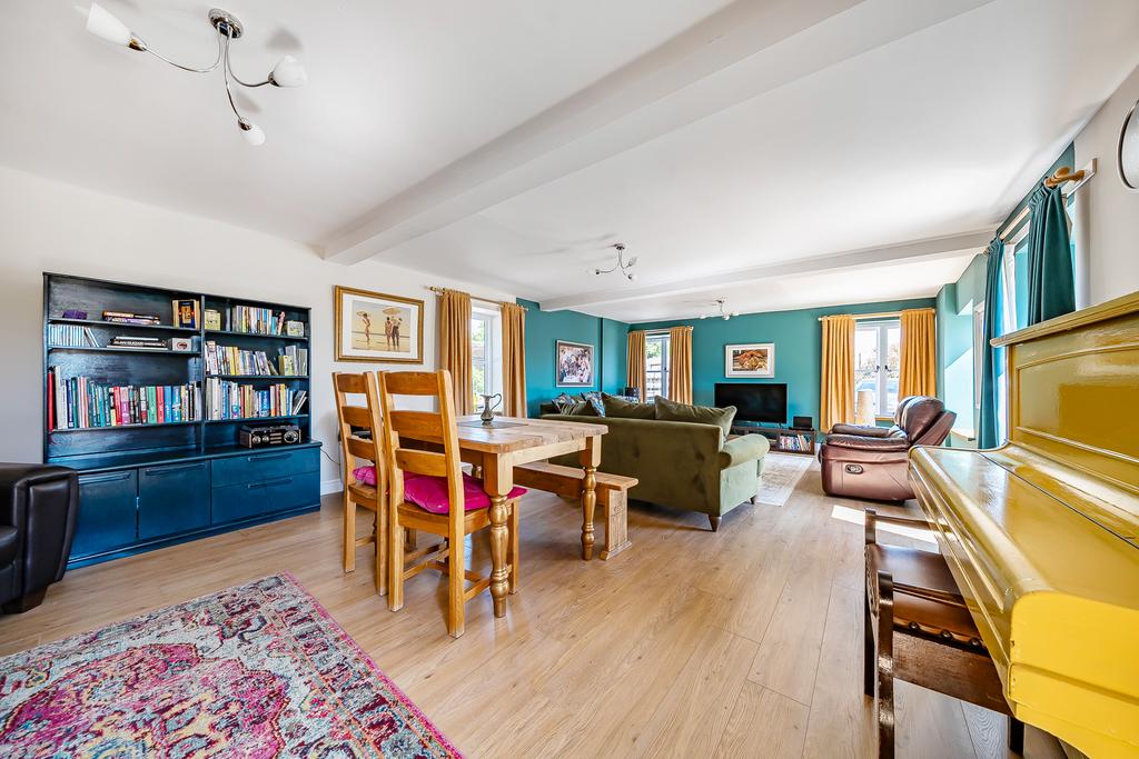 Marton, Baschurch SY4 5 bed barn conversion for sale - £625,000