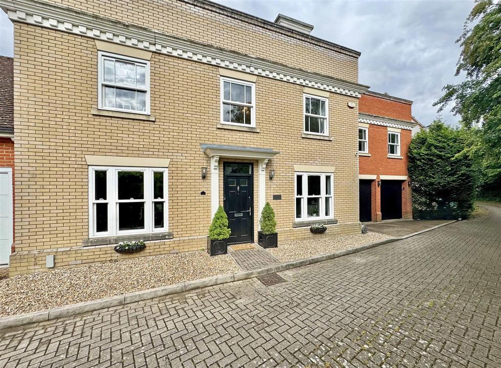 Millers Drive, Great Notley, Braintree 6 bed detached house for sale ...