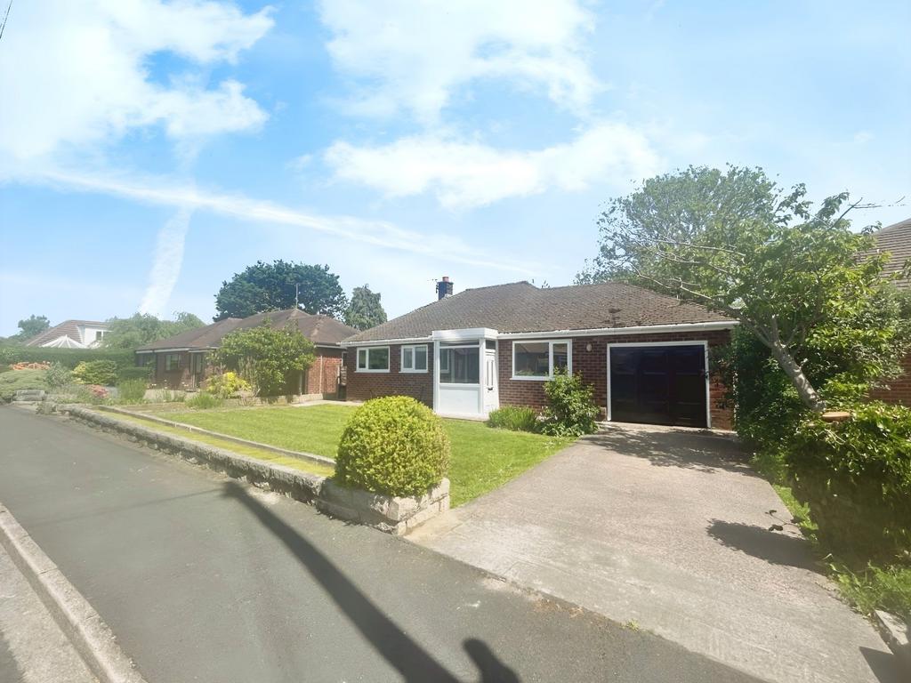 Roundway, Stockport SK7 2 bed detached house - £1,400 pcm (£323 pw)