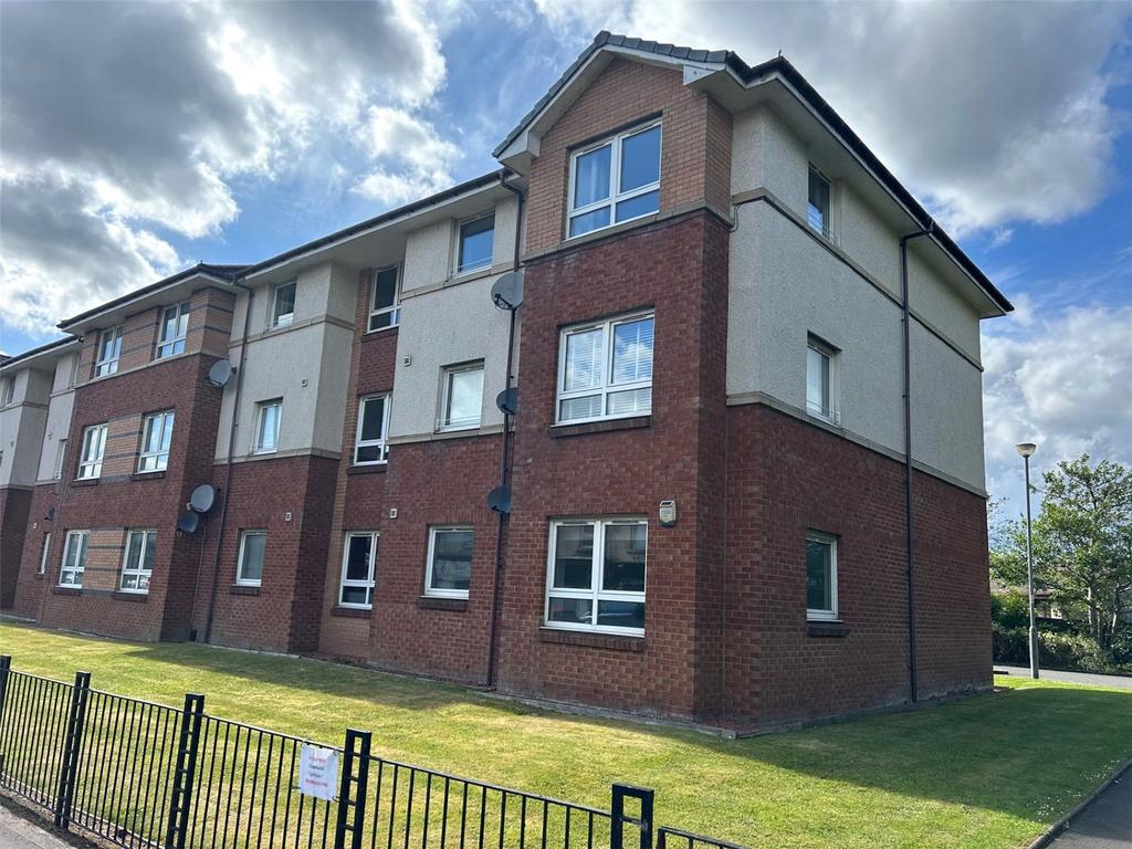 Anderson Court, North Lanarkshire ML2 2 bed flat to rent - £750 pcm (£ ...