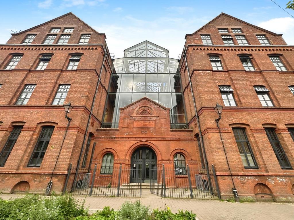 Bloom Street, Salford 2 bed duplex - £325,000