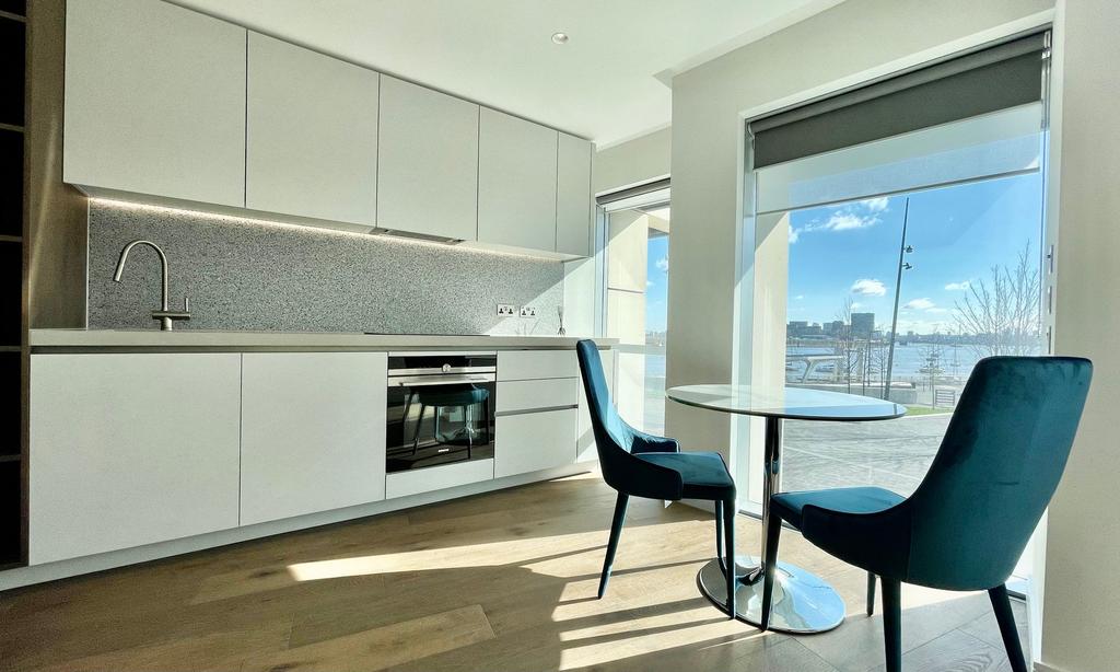 Cutter Lane, London SE10 Studio - £1,900 pcm (£438 pw)
