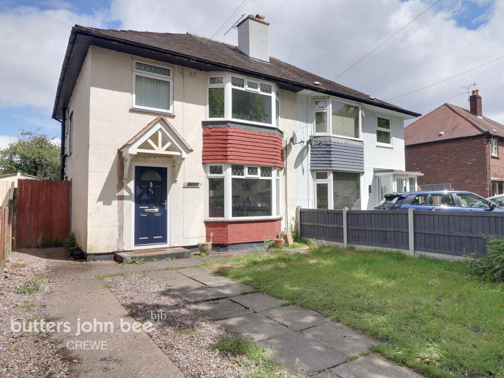 Lime Tree Avenue, Crewe 3 bed semi-detached house - £140,000