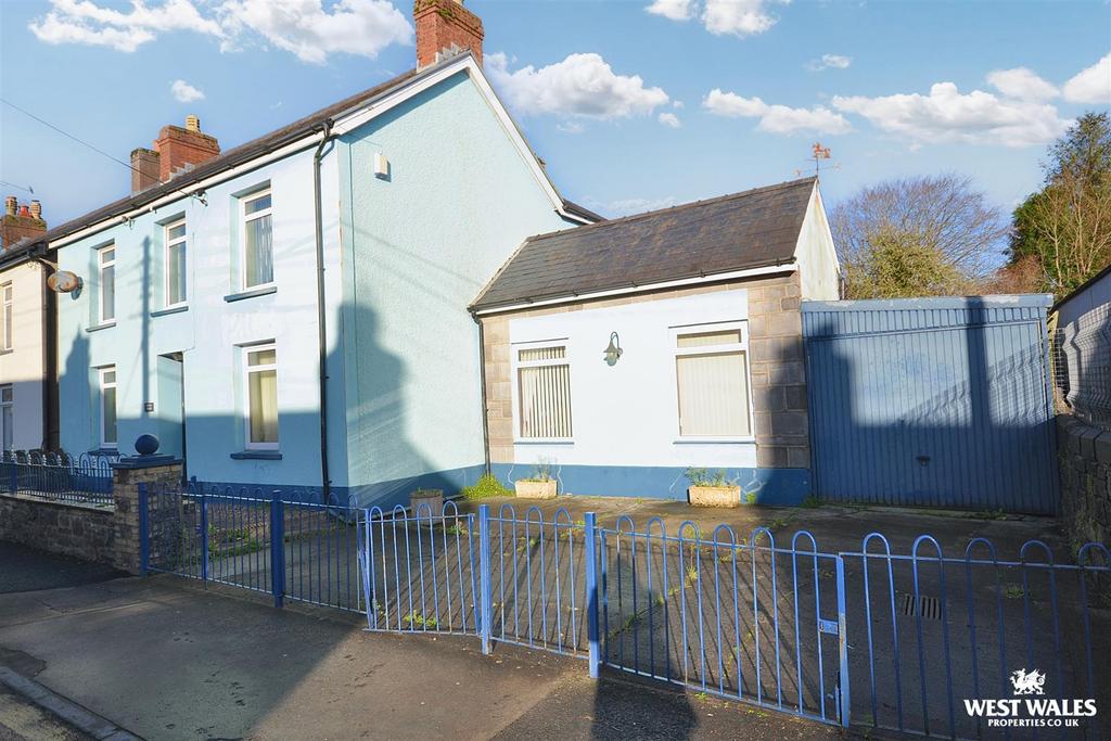 Market Street, Whitland 5 bed detached house for sale - £230,000