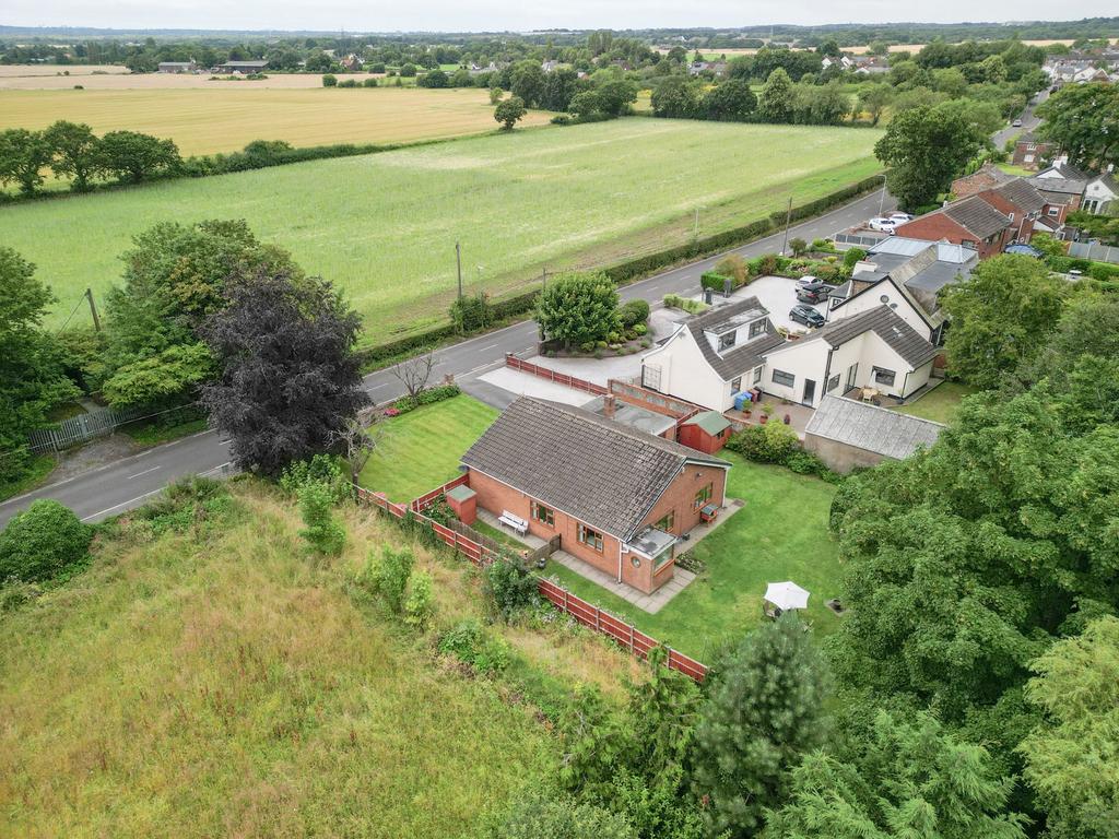 Chapel Lane, Cronton, Widnes, WA8 4NT 3 bed detached bungalow for sale ...