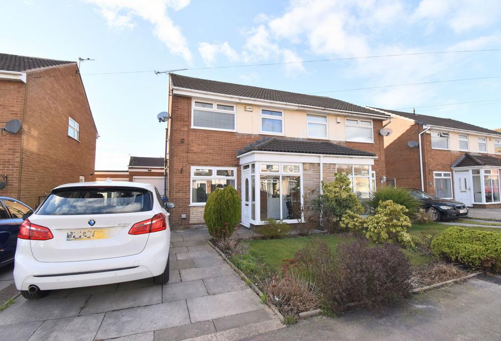 Cowan Way, Widnes, WA8 5BW 3 bed semi-detached house - £235,000