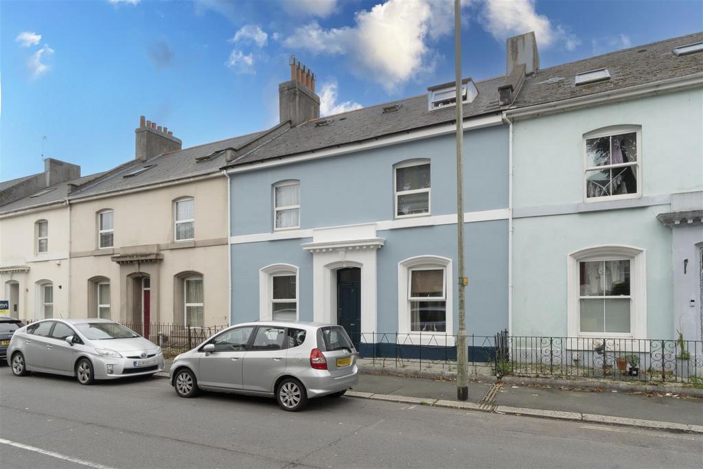 Wilton Street, Plymouth 2 bed flat - £625 pcm (£144 pw)
