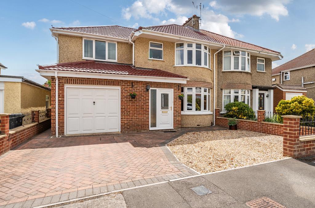 Orchard Grove, Upper Stratton, Swindon 3 bed semi-detached house - £380,000