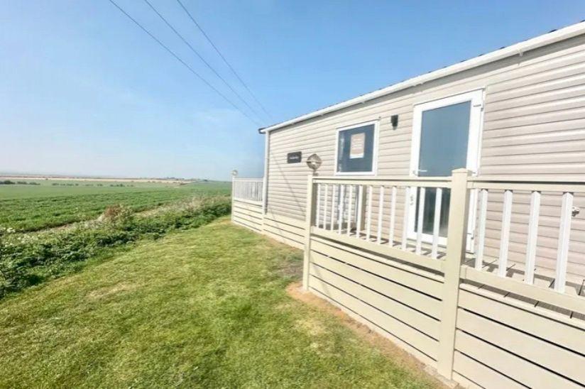 Harts Holiday Park, Leysdown Road ME12 2 bed static caravan - £79,995