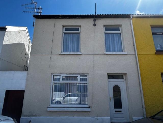 Springfield Terrace, Burry Port 3 bed end of terrace house - £895 pcm ...