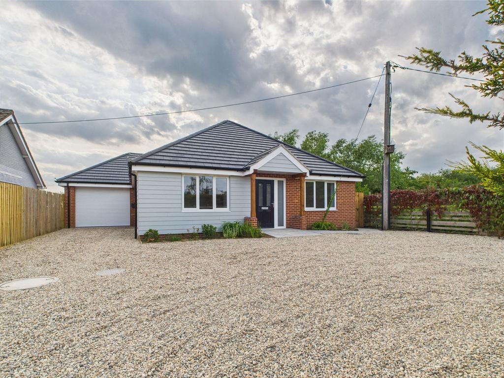 Long Green, Bedfield 3 bed detached bungalow for sale - £475,000