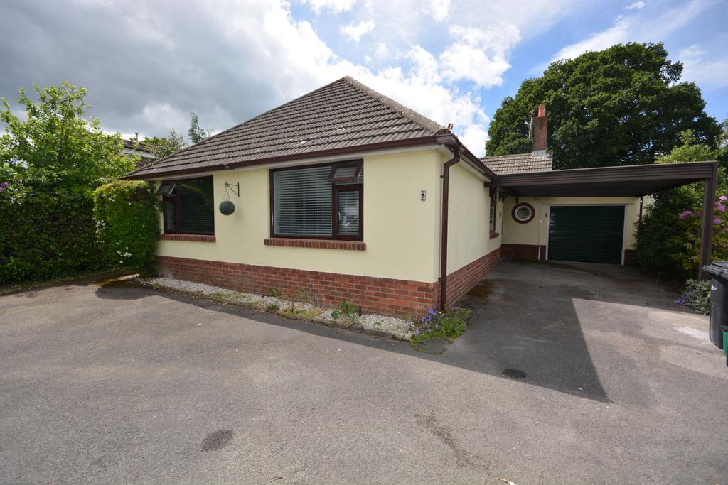 Highfield Road, Corfe Mullen... 3 bed detached bungalow for sale - £500,000