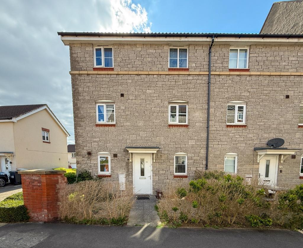 Mallard Close, Speedwell, Bristol 3 bed townhouse to rent - £1,500 pcm ...
