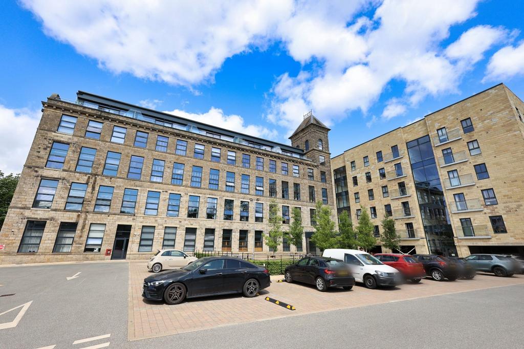 Low Lane, Horsforth, Leeds, West... 2 bed flat for sale - £375,000