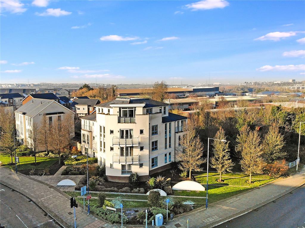 Springhead Parkway, Gravesend DA11 2 bed penthouse - £1,500 pcm (£346 pw)