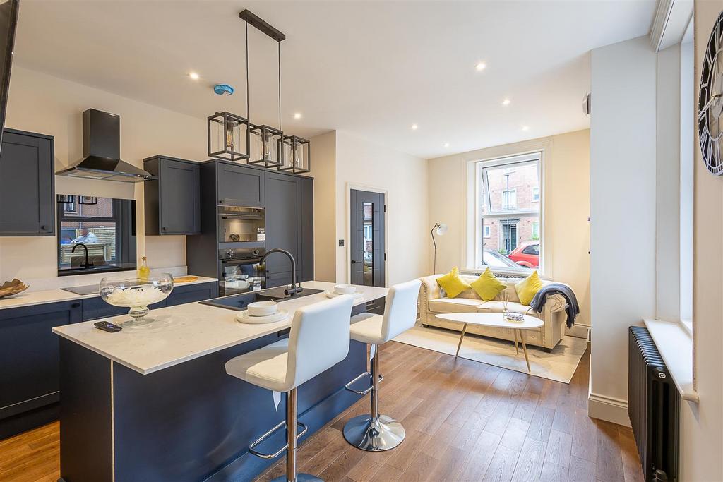 Field Street, South Gosforth... 1 bed flat - £150,000