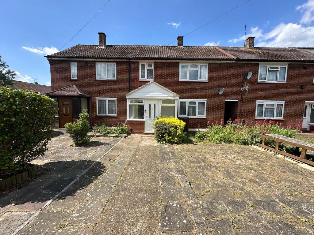 Cobham Road, Greater London TW5 3 bed house to rent - £2,500 pcm (£577 pw)