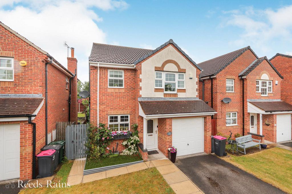Central Mews, Sheffield S25 3 bed detached house - £250,000