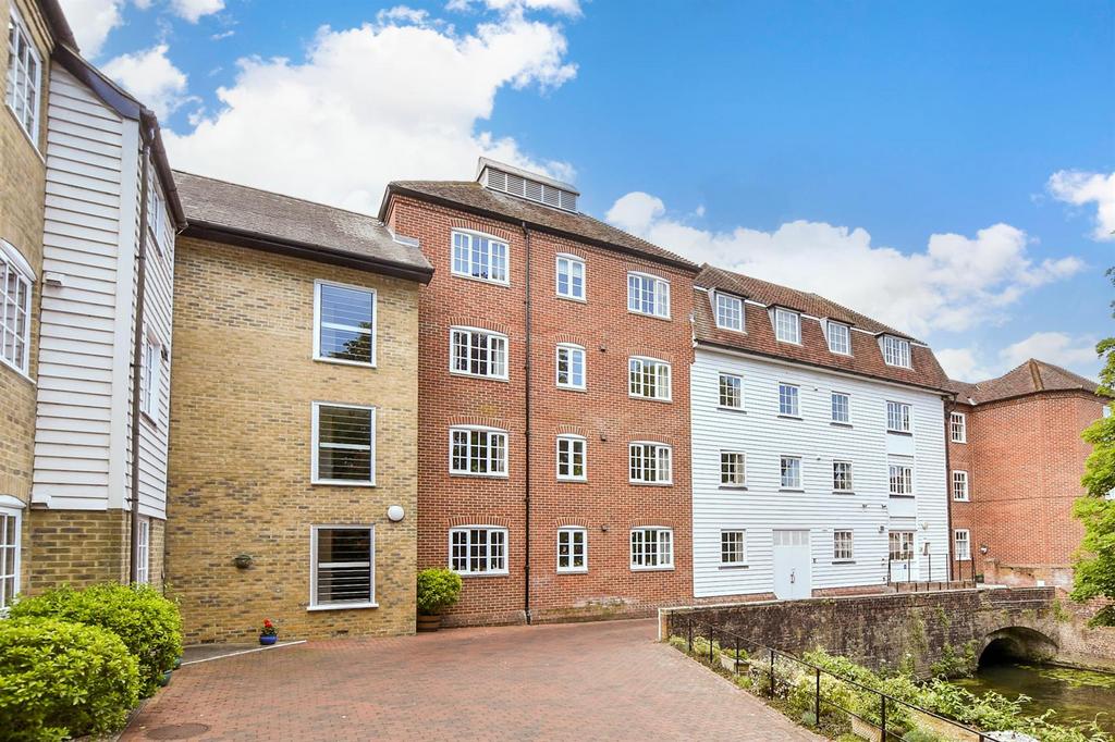 The Causeway, Canterbury, Kent 1 bed flat for sale - £100,000