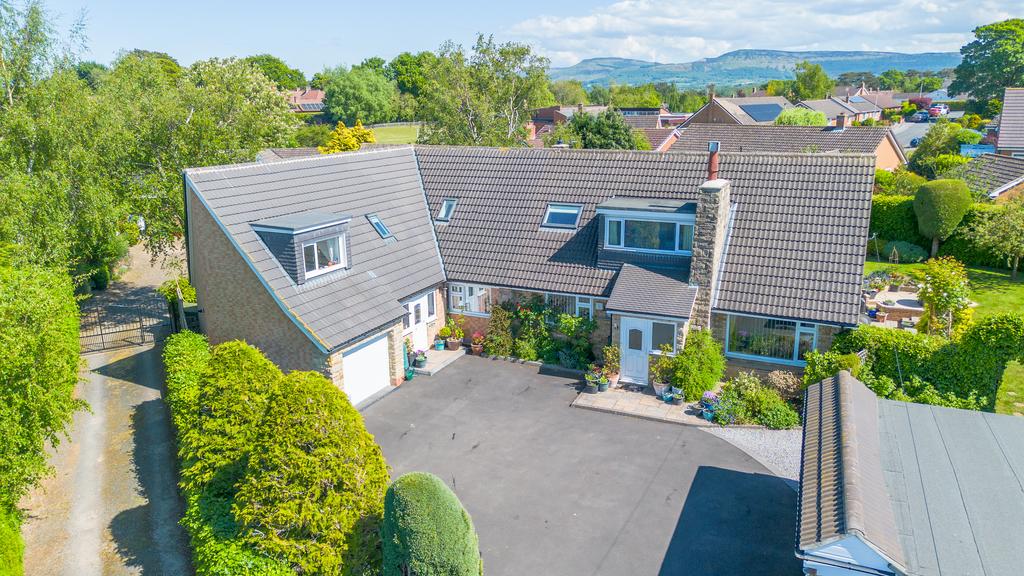 Hutton Rudby, Yarm TS15 5 bed detached house for sale - £799,000