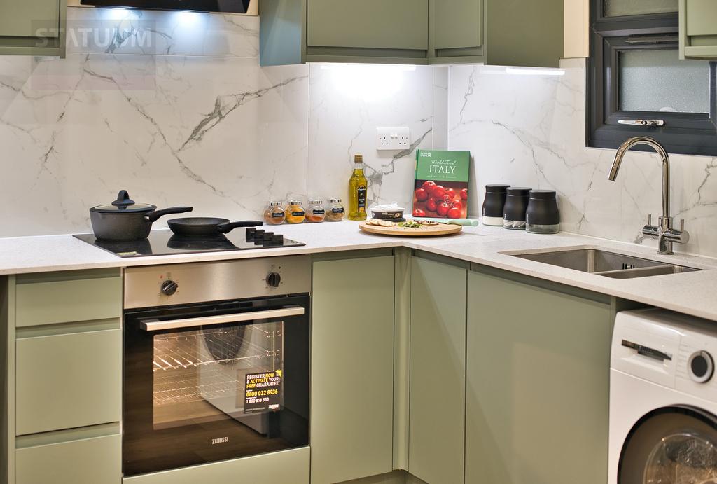 High Street, Stratford, London, E15 Studio to rent - £3,500 pcm (£808 pw)