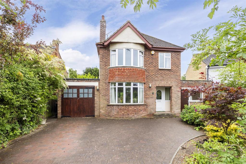 Bournside Road, Cheltenham 3 bed detached house - £650,000