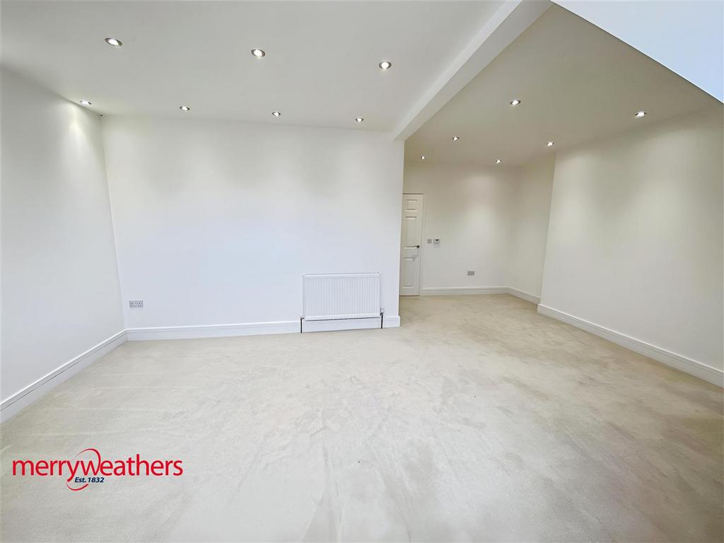 Moorgate Street, Rotherham 1 bed apartment - £650 pcm (£150 pw)