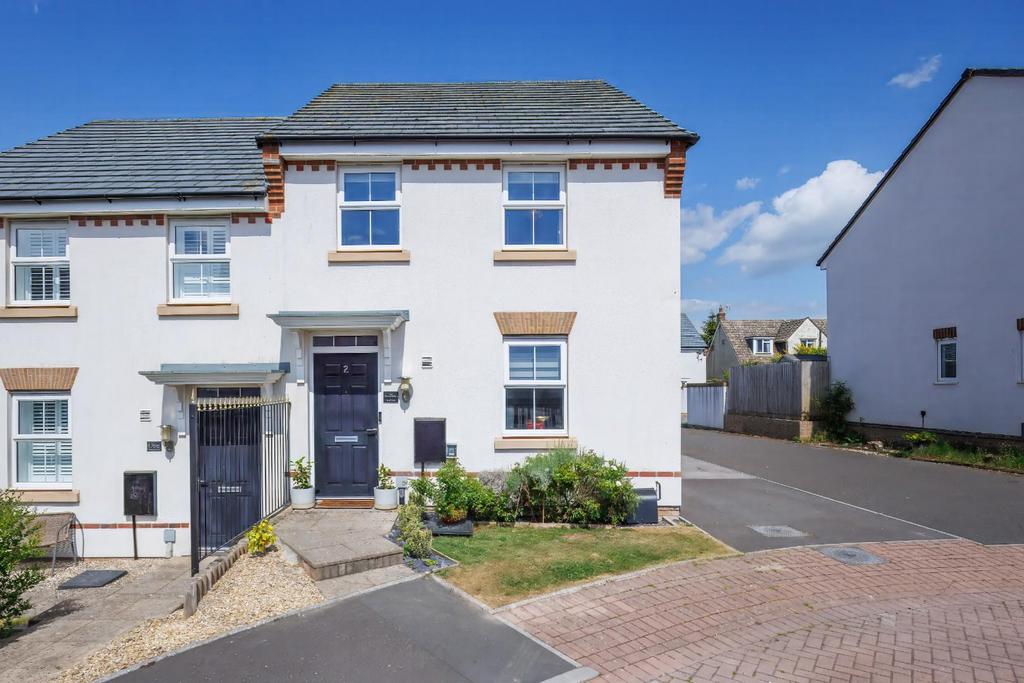 2, Beaconsfield, Wick, Vale Of... 3 bed detached house for sale - £275,000