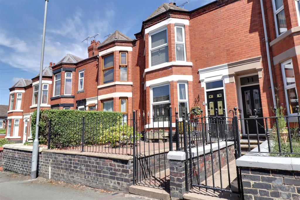 Stamford Avenue, Crewe 3 bed terraced house for sale - £180,000