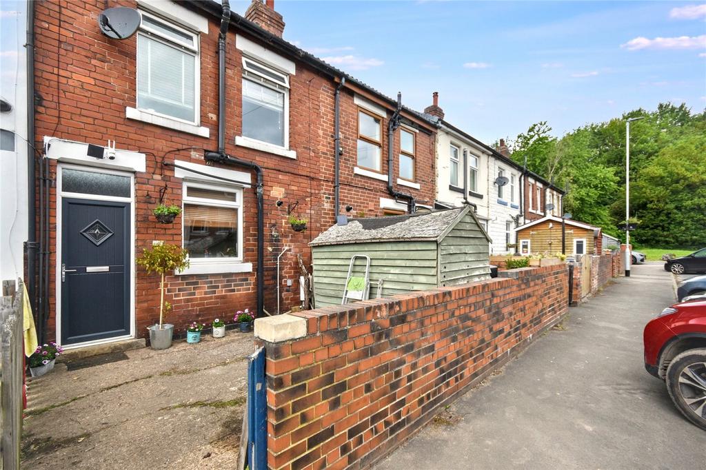 Ledston Luck Cottages, Kippax, Leeds... 2 bed terraced house - £195,000