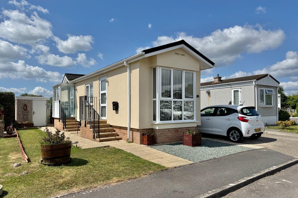 Hamble Park, Warsash 2 bed mobile home - £175,000