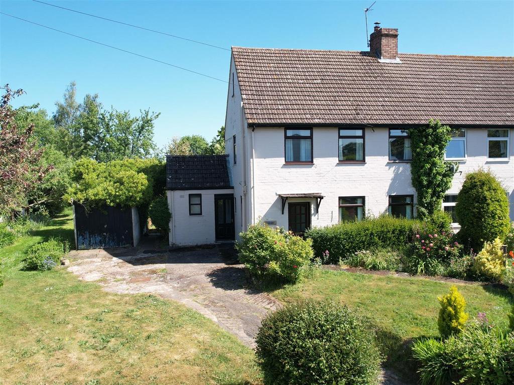 Peachley Lane, Lower Broadheath 3 bed semi-detached house - £350,000