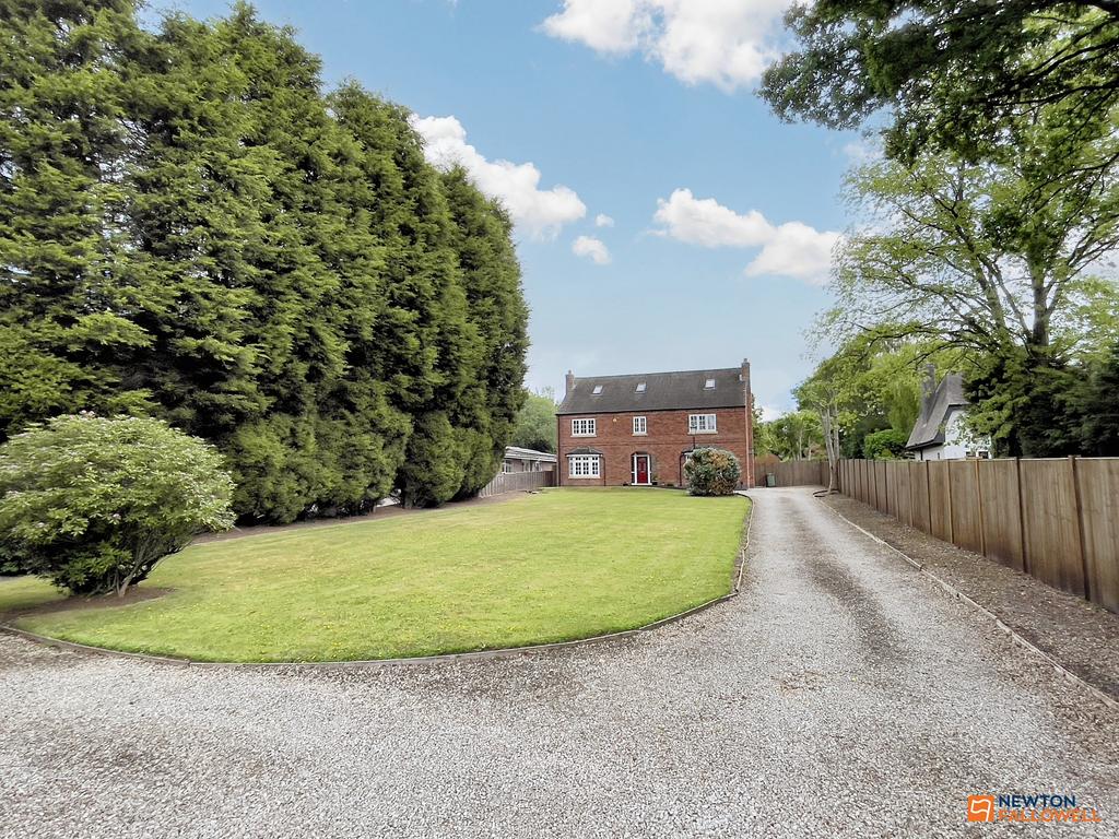 Bardon Road, Coalville, LE67 6 bed detached house for sale - £625,000