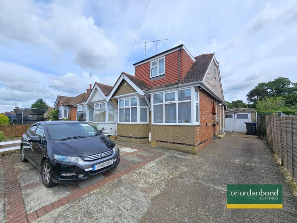 Trevor Crescent, Duston, Northampton NN5 3 bed semi-detached bungalow ...