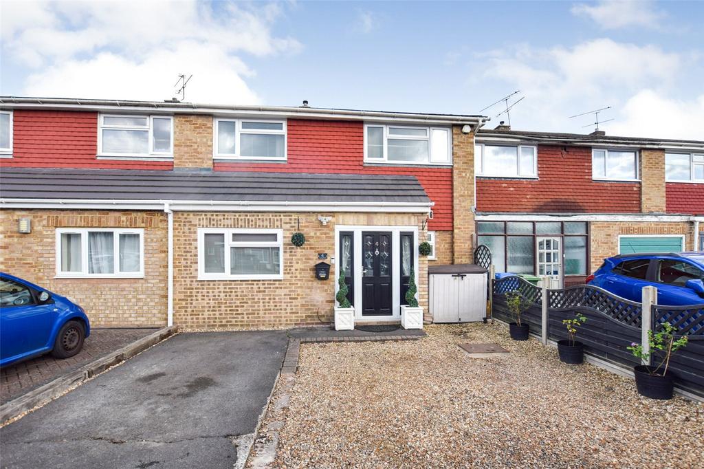 Rother Road, Hampshire GU14 3 bed terraced house for sale - £410,000