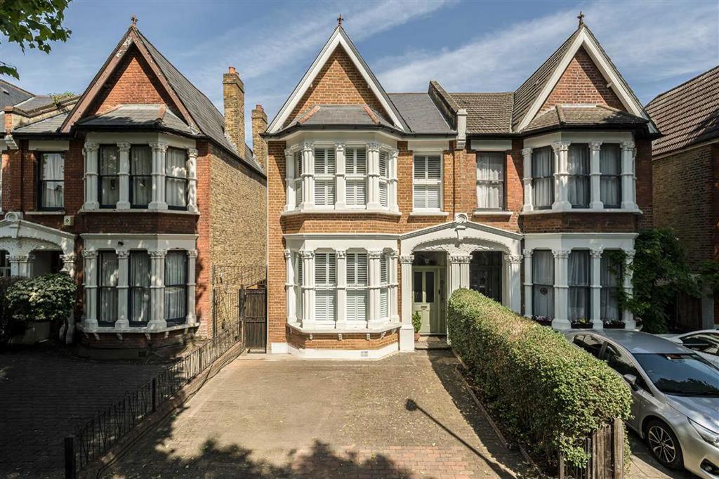 Inchmery Road, London SE6 4 bed house - £1,200,000