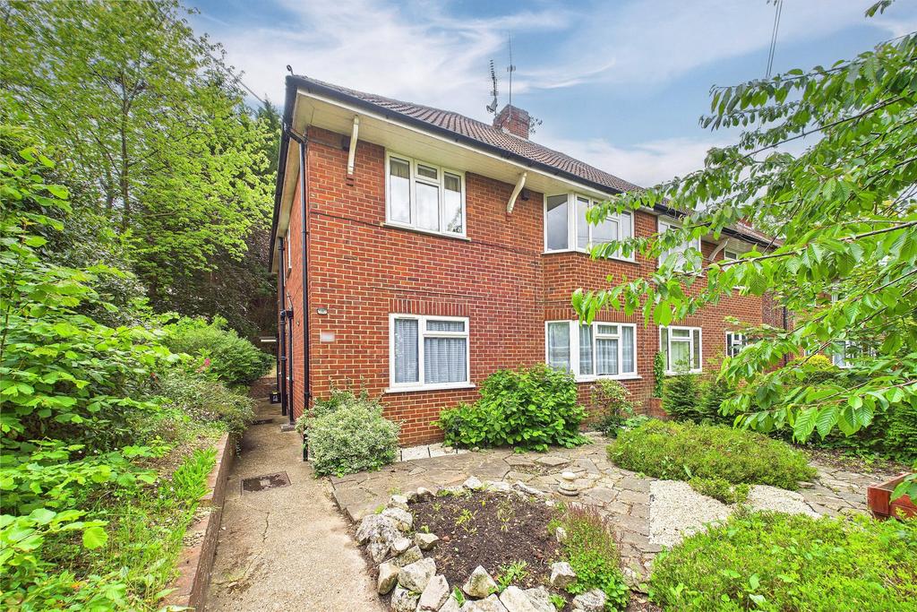 Craufurd Rise, Maidenhead, Berkshire... 2 bed maisonette for sale - £ ...
