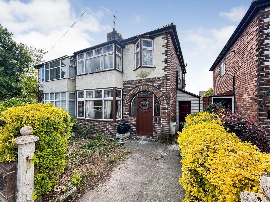 Marshalls Cross Road, St. Helens WA9 3 bed semi-detached house - £120,000