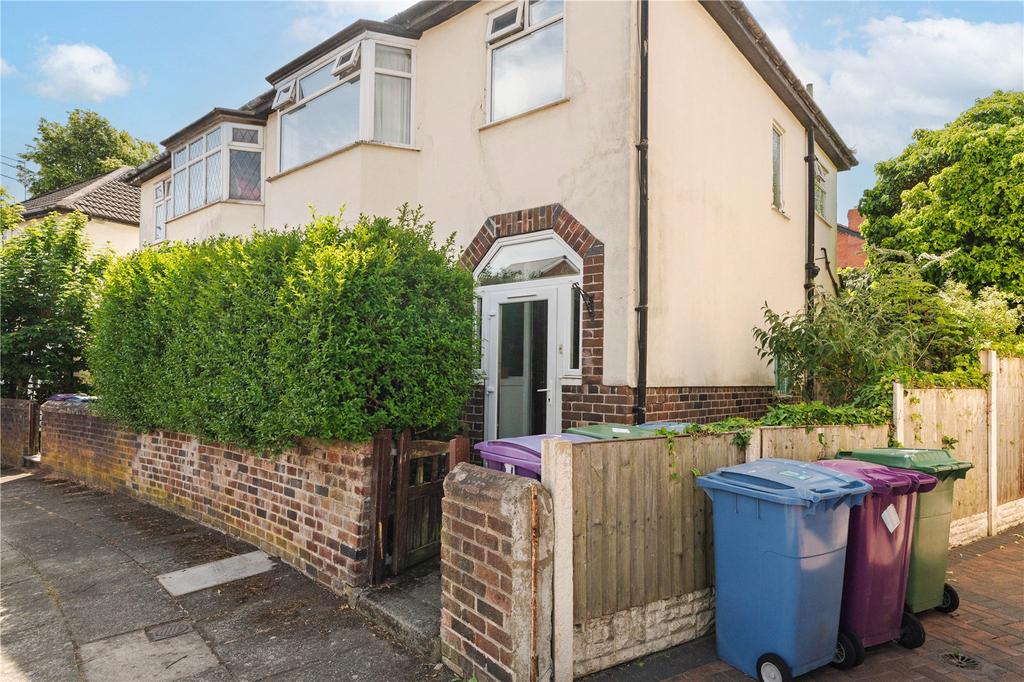 Mendip Road, Liverpool, Merseyside, L15 3 bed semi-detached house - £ ...