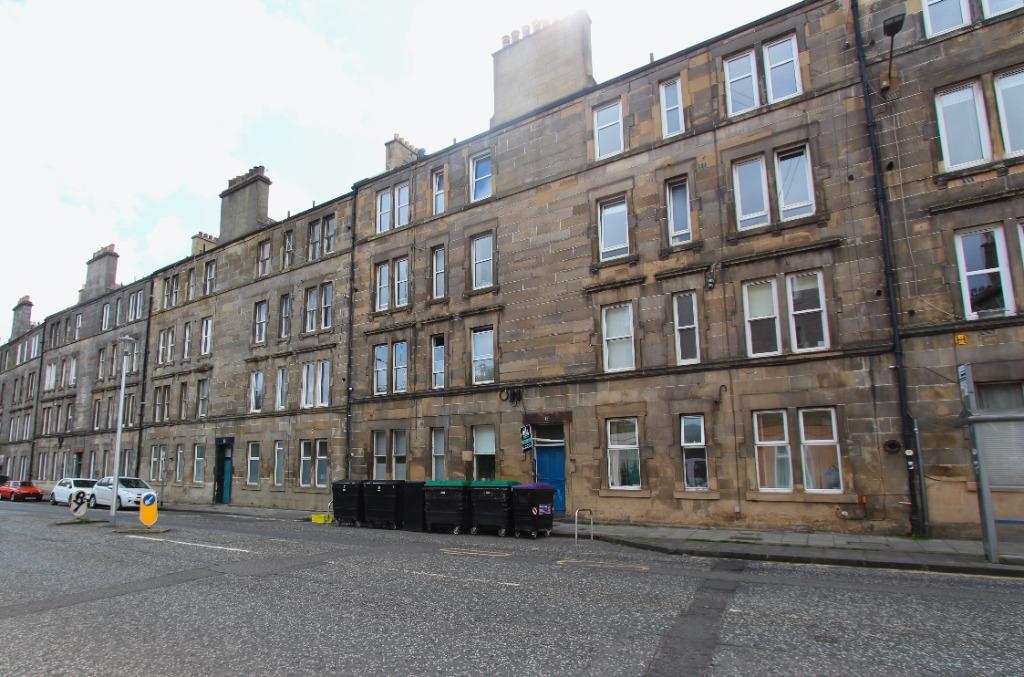 Broughton Road, Broughton, Edinburgh... 1 bed flat - £995 pcm (£230 pw)