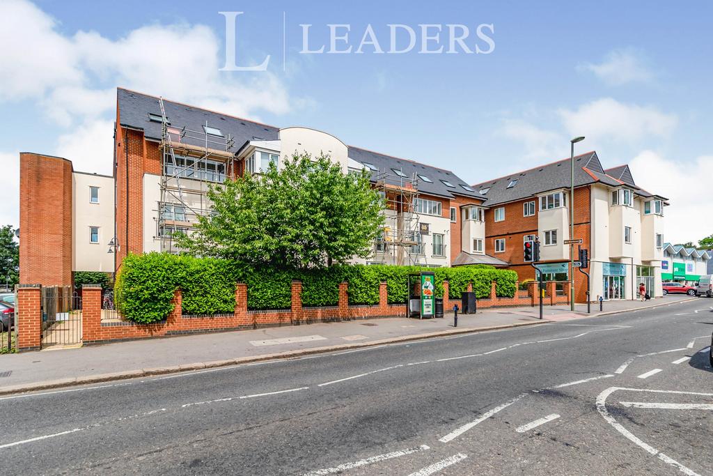 St. Clements House, KT12 2 bed apartment - £1,550 pcm (£358 pw)