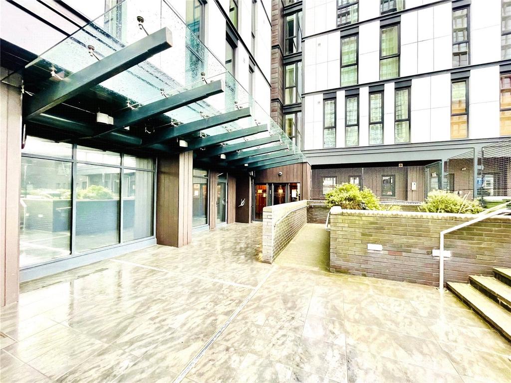 Centrillion Point, 2 Masons Avenue... 1 bed apartment - £1,350 pcm (£ ...