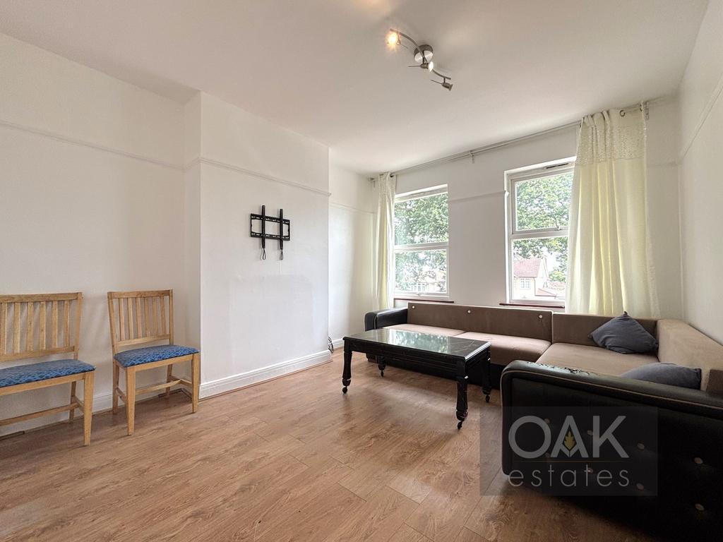 Russell Lane, London N20 1 bed flat to rent - £1,400 pcm (£323 pw)