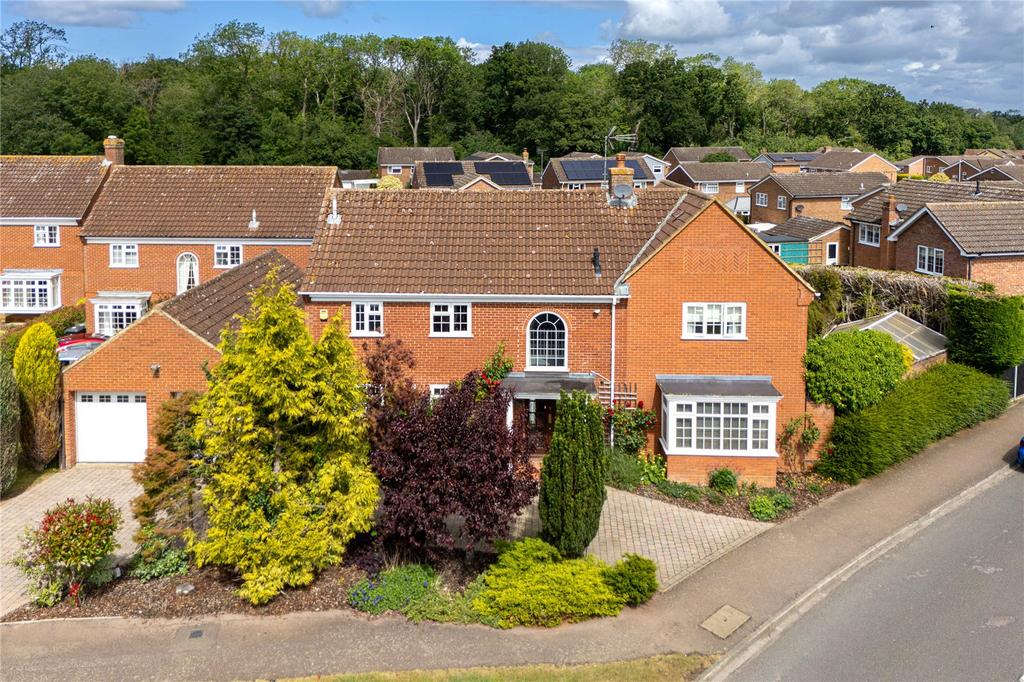 Burghley Close, Bedfordshire MK45 5 bed detached house for sale - £825,000