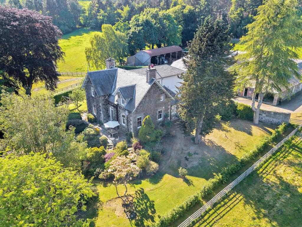 Farm House and 5 Grazing Paddocks at... 5 bed equestrian property - £ ...