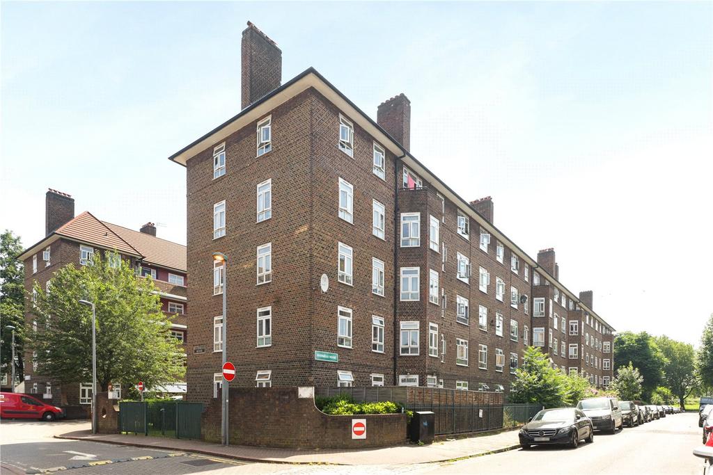 Homerton Road, London, E9 2 bed flat for sale - £375,000